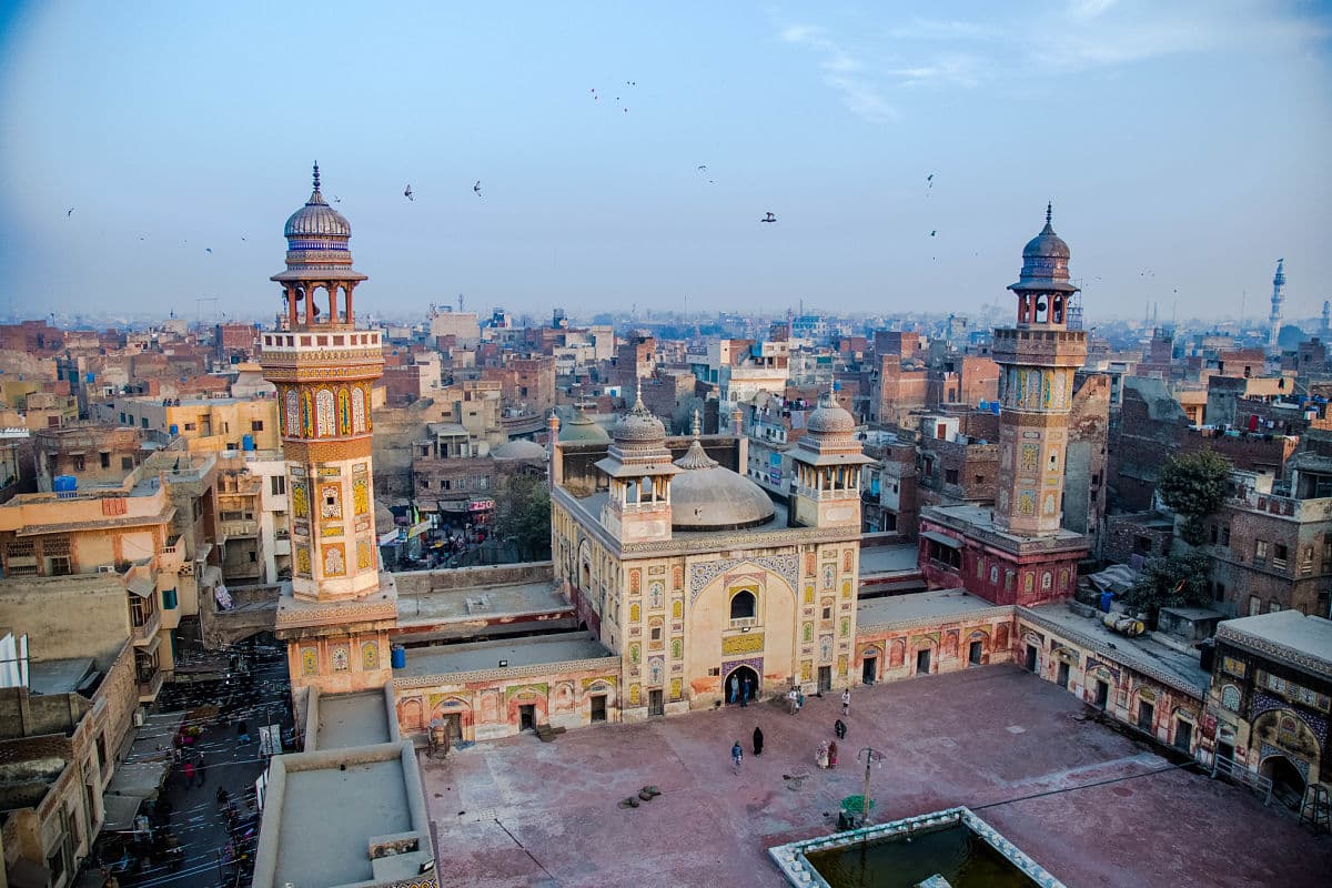 Pakistan - Language, Culture, Customs And Etiquette